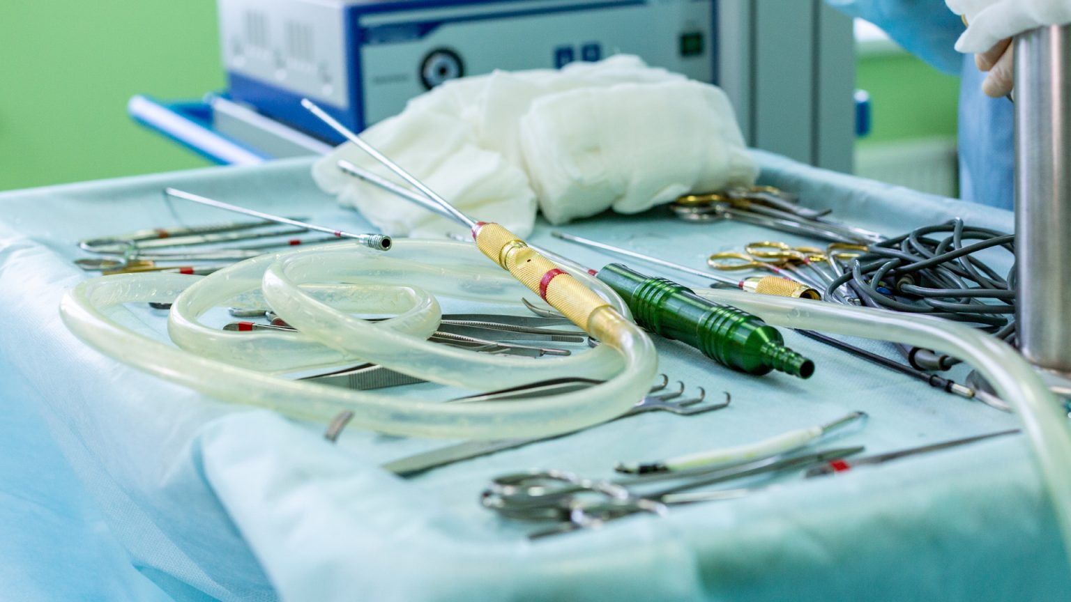 Thigh liposuction: cost procedure, results before and after